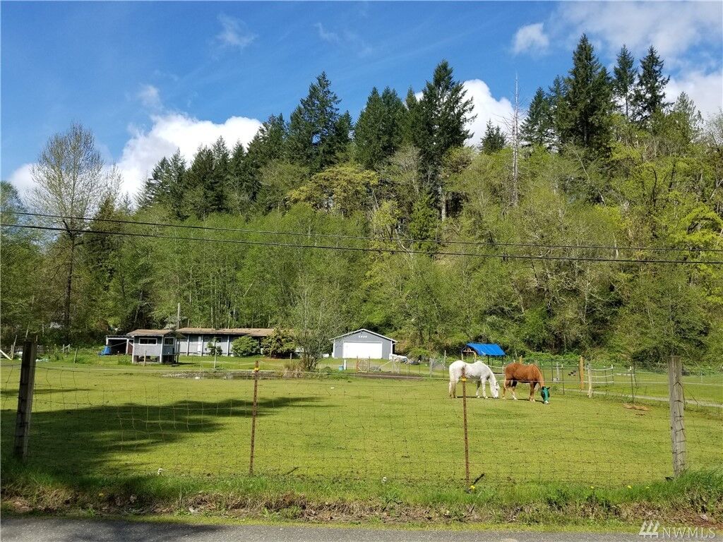 MLS#1444494: 600 E Sherwood Creek Rd, Allyn, WA 98524