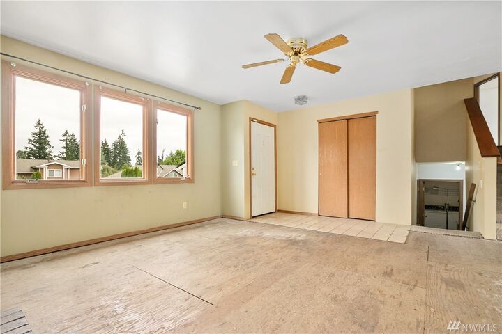 3 bed Everett home for sale: 10018 27th Dr SE, Everett, WA 98208