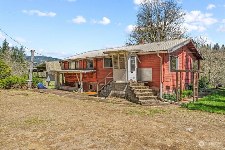 4 bed Skamokawa home for sale: 273 Middle Valley Road, Skamokawa, WA 98647