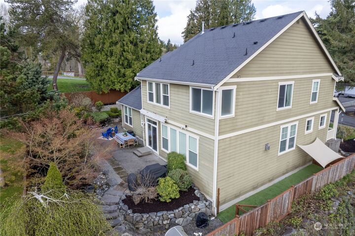 4 bed Puyallup home for sale: 1312 23rd Avenue SW, Puyallup, WA 98371