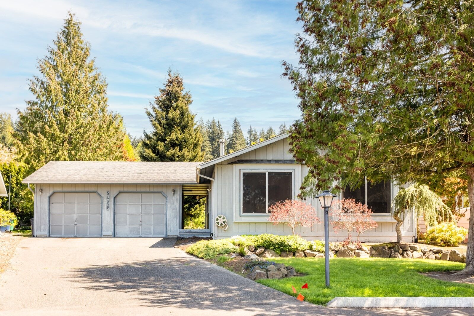 3 bed Bothell home for sale: 23725 Lake Drive E, Bothell, WA 98021