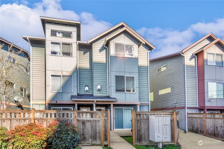 3 bed Seattle home for sale: 928 N 96th Street, Seattle, WA 98103