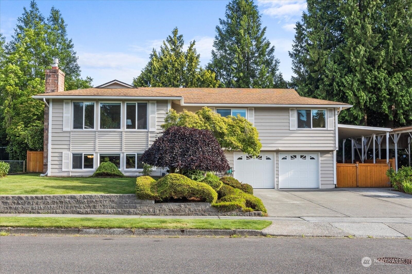 Home for sale in Lynnwood: 4212 186th Street SW, Lynnwood, WA 98037