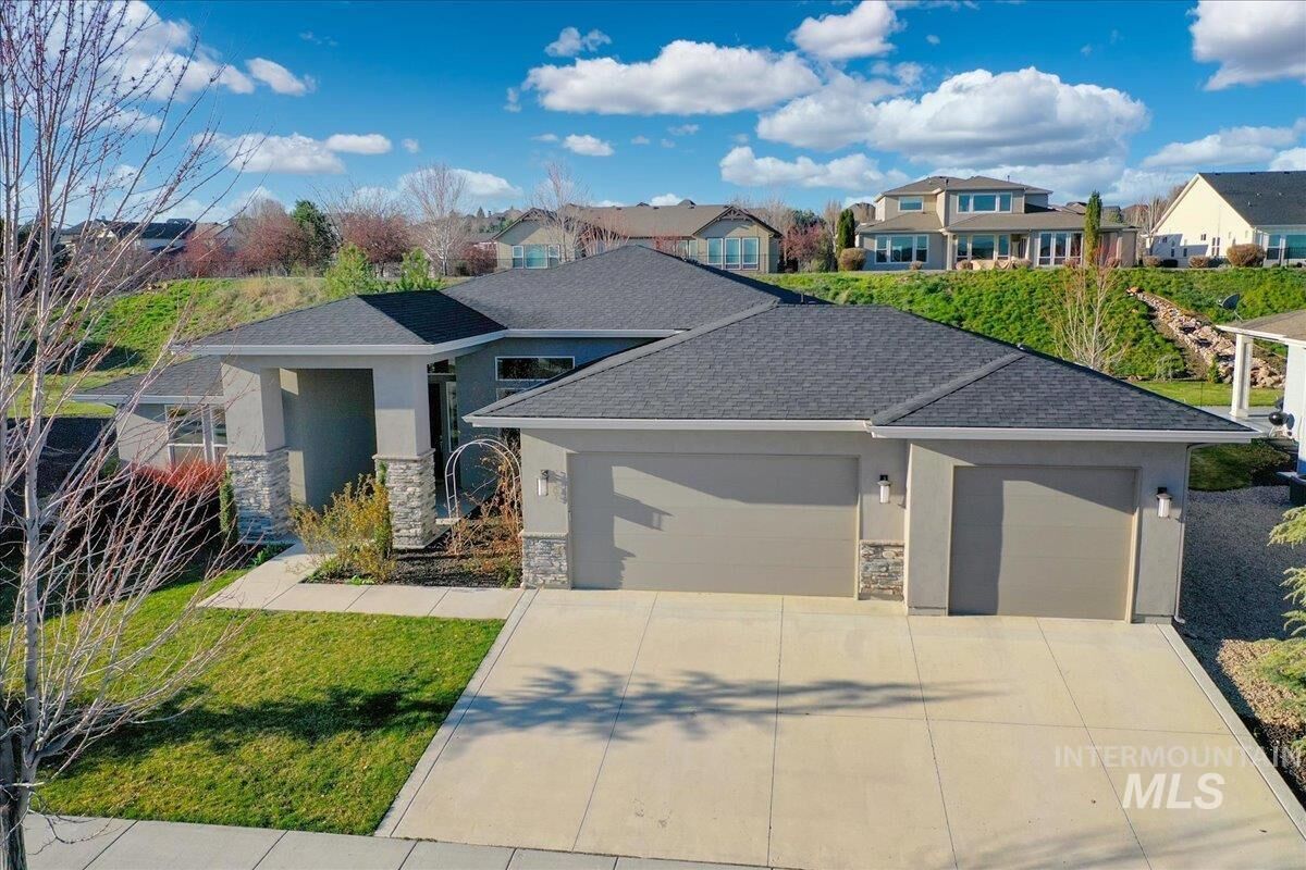 3 bed Meridian home for sale: 2487 E Mores Trail Dr, Meridian, ID 83642 ...