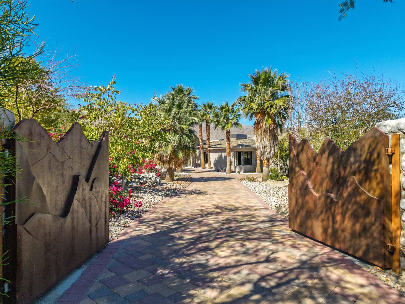 4 bed Palm Desert home for sale: 617 Indian Cove, Palm Desert, CA 92260