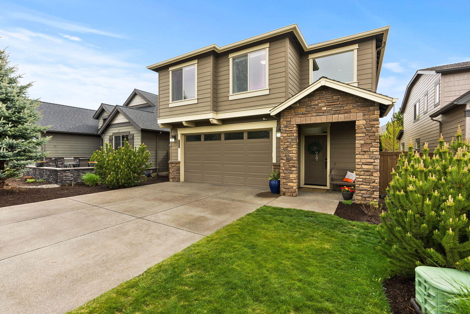 MLS#220201703: 61108 Ambassador Drive, Bend, OR 97702