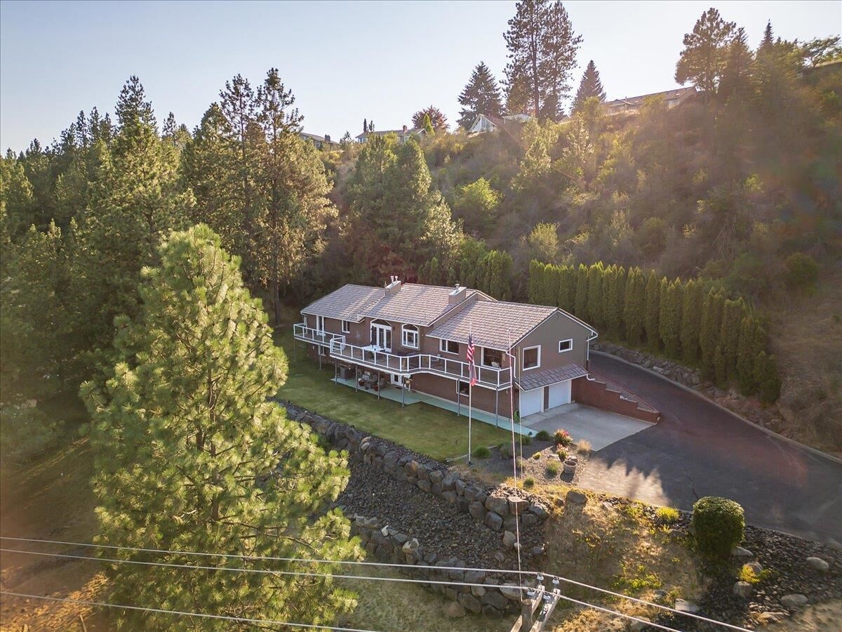 MLS#202520708: 7907 N Cedar Rd, Spokane, WA 99208