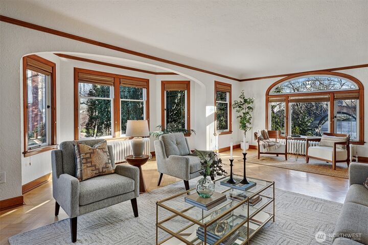 Home for sale in Seattle: 1418 E Ward Street, Seattle, WA 98112